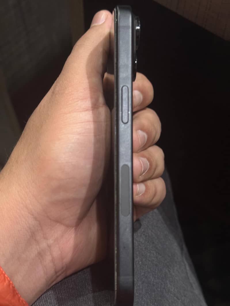 iPhone 15 - Mobile Phones - 1110162129