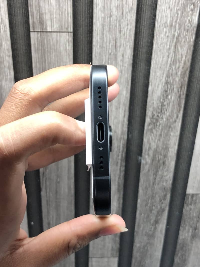 iPhone 16 Jv Box Pack - Mobile Phones - 1110183131