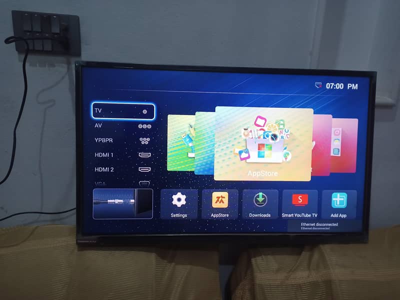 LED tv - Televisions - 1110205584