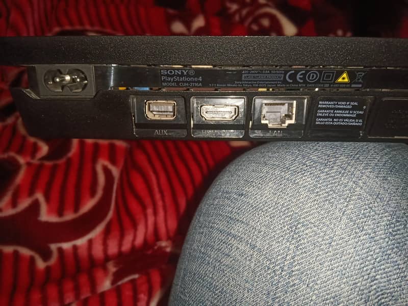 PS4 slim | 500 GB | 2 dual shock controllers - Gaming Consoles - 1110210263