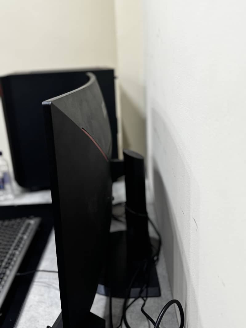 AOC 32” Curved Monitor – 2K (144Hz) | Excellent for Gaming & Work ...