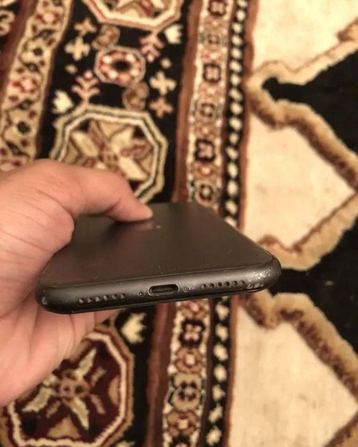 Iphone 11 - Mobile Phones - 1110229049