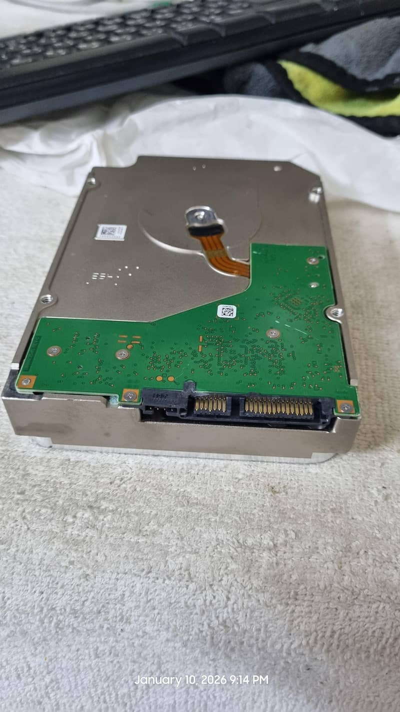 Faulty 12tb Seagate hard drive with clicking sound - Computer ...