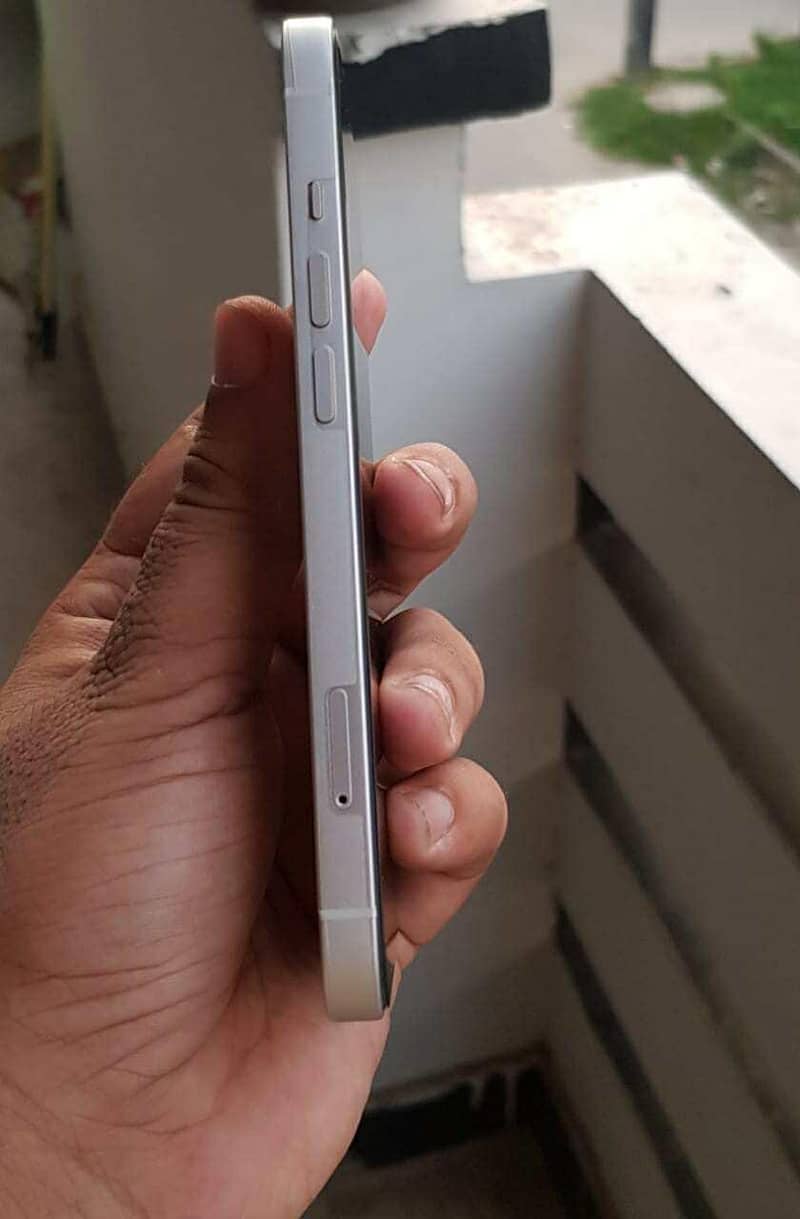 IPhone 13 official dual sim Pta APPROVED - Mobile Phones - 1110260077