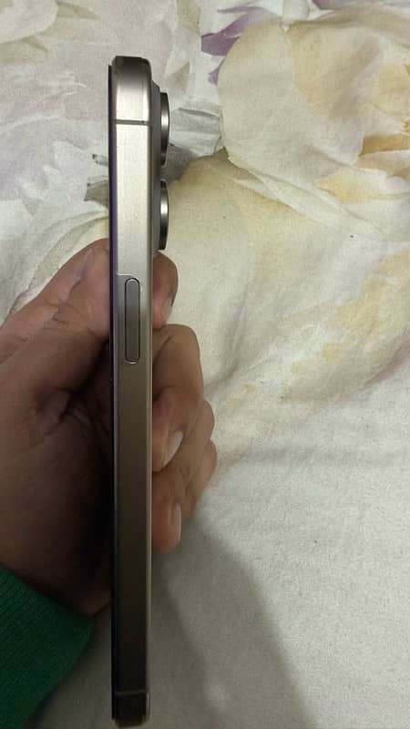 single hand used, genuine condition. . - Mobile Phones - 1110269290