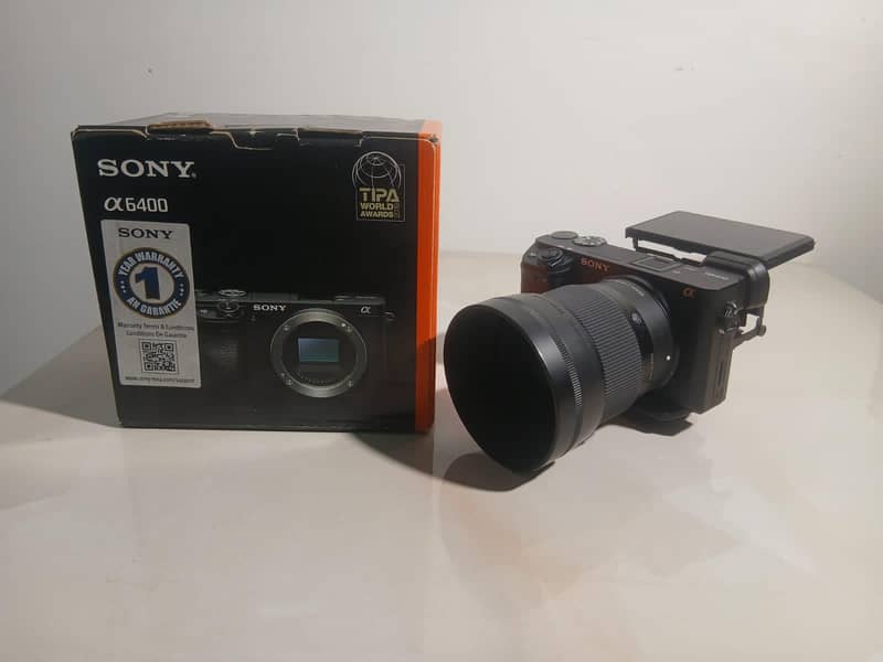 Sony a6400 complete bundle + Sigma 56mm f/1.4|2370 shutter| Like New ...