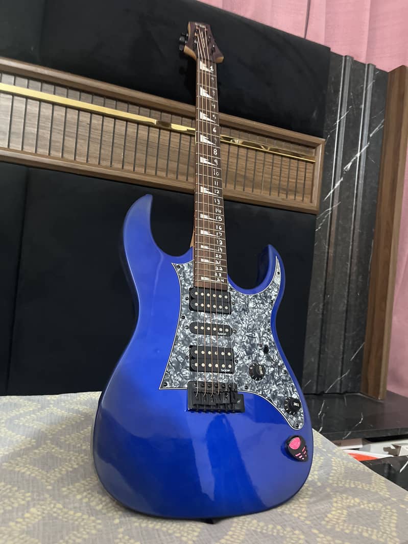 electric guitar - Musical Instruments - 1110272898