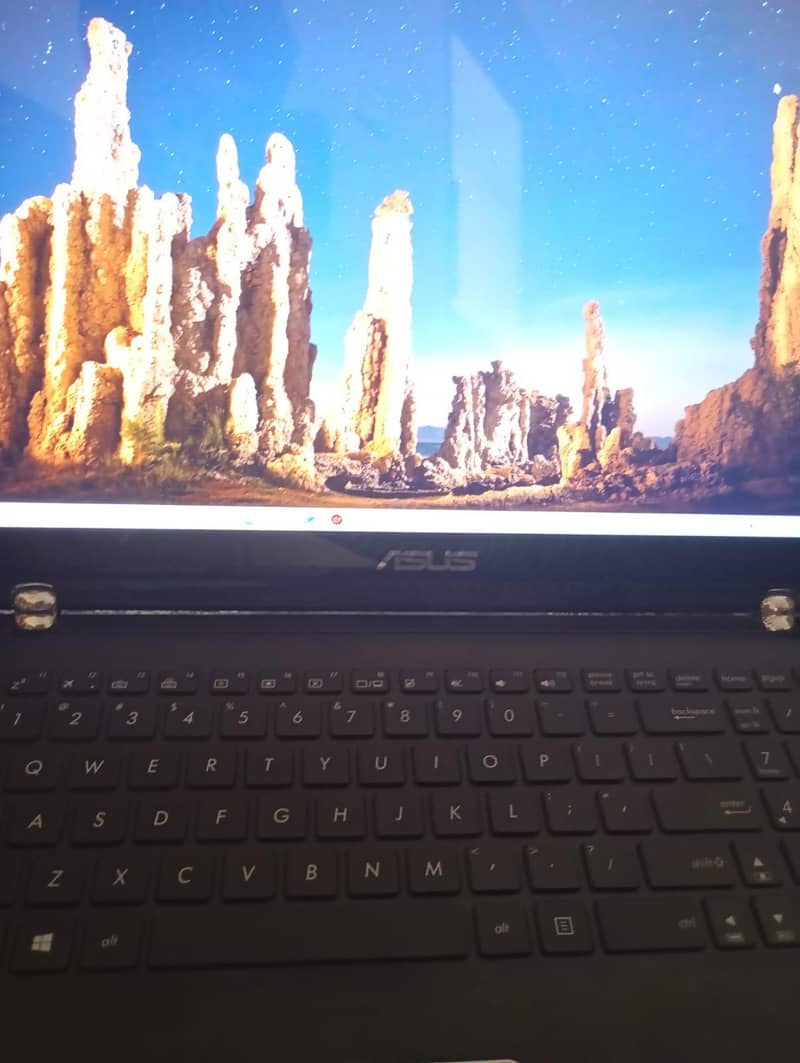 Asus Q524u | i7 7th Gen | 12 GB Ram | M2 256GB - Laptops - 1110274355