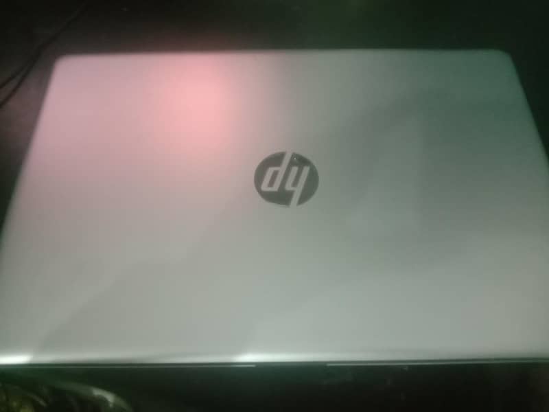 HP Laptop RYZEN 5 (INTEL i5) 1 GB radyeon Graphics card and 8 gb ram ...