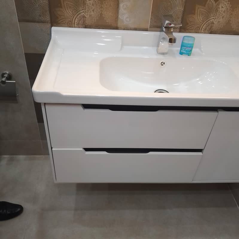 Washing Basin is in good condition. For Sale 03121966273 - Other Home ...