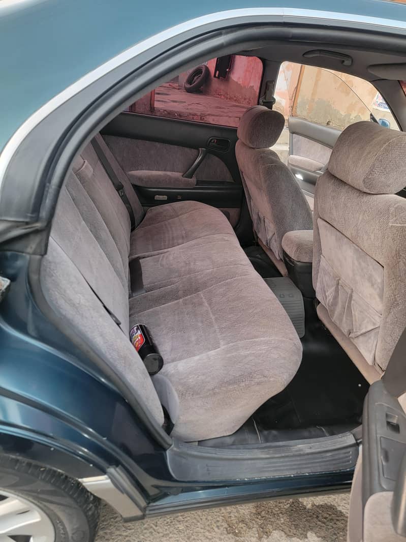 Toyota crown royal saloon E - Cars - 1110278492