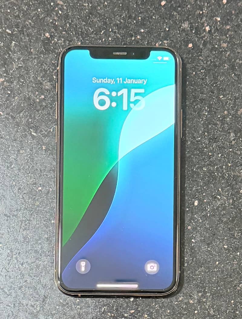 Apple iPhone 11 Pro - Mobile Phones - 1110279230