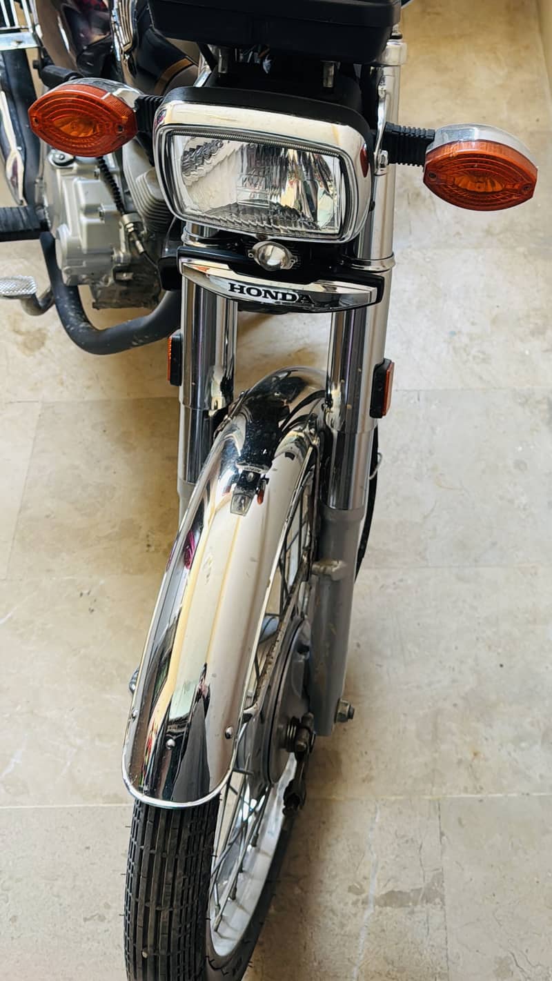 125 Special Edition advanced - Standard - 1110286185