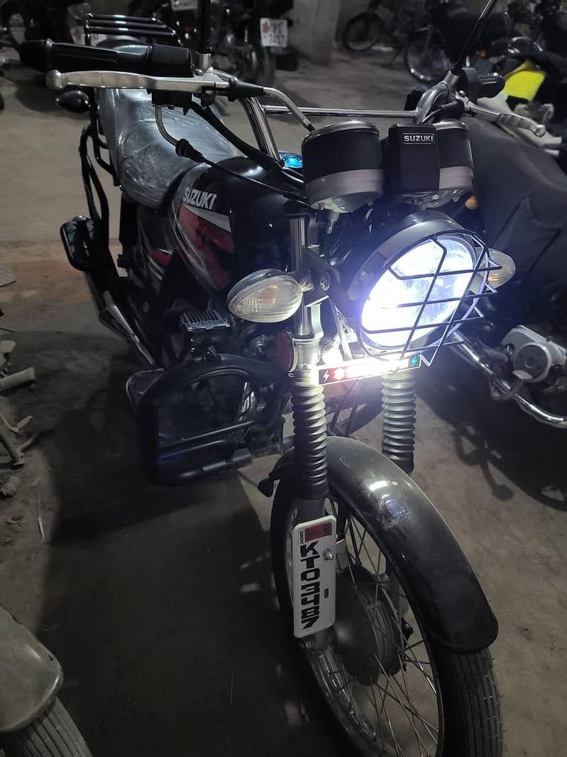 Suzuki GS 150 2025 - Standard - 1110289212