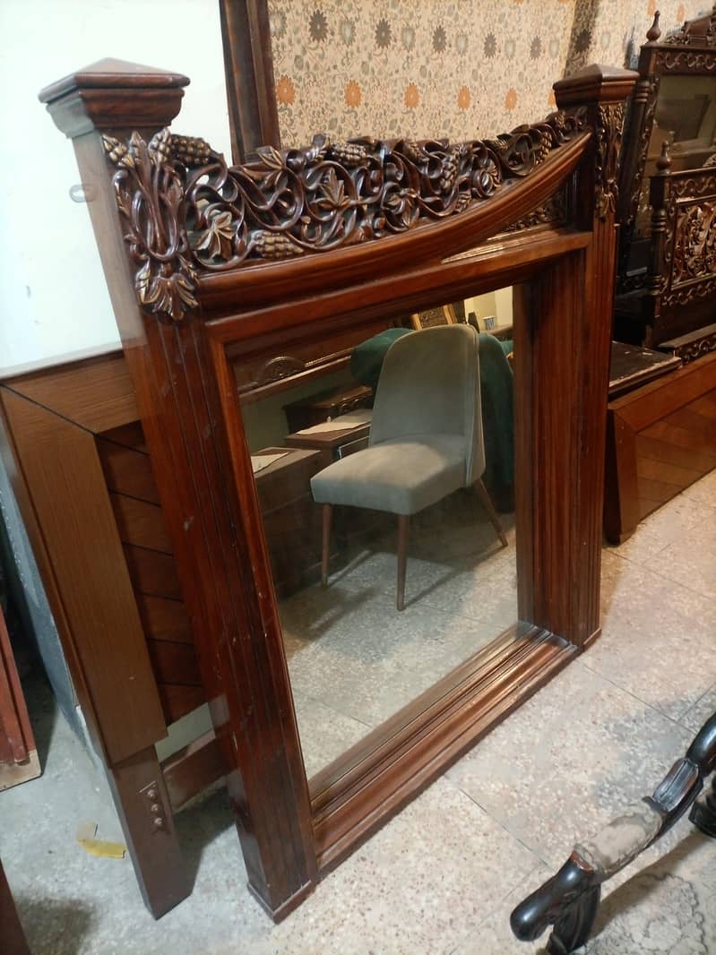 gujrat se Lia tha new 7 lack ka ab sall ker Raha hon - Beds - 1110289598