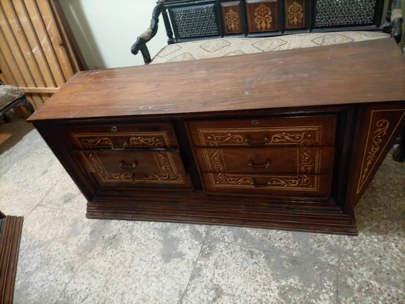 gujrat se Lia tha new 7 lack ka ab sall ker Raha hon - Beds - 1110289598