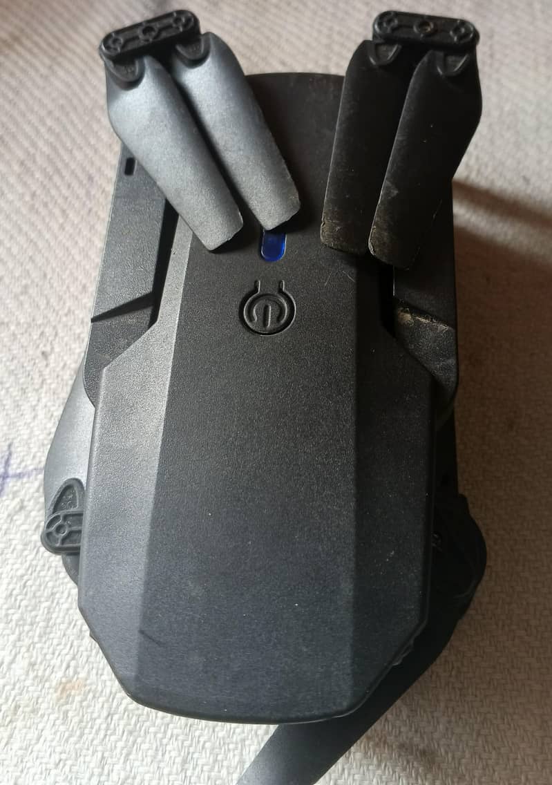 E88 drone camera with remote, camera, cells and charger - Drones ...