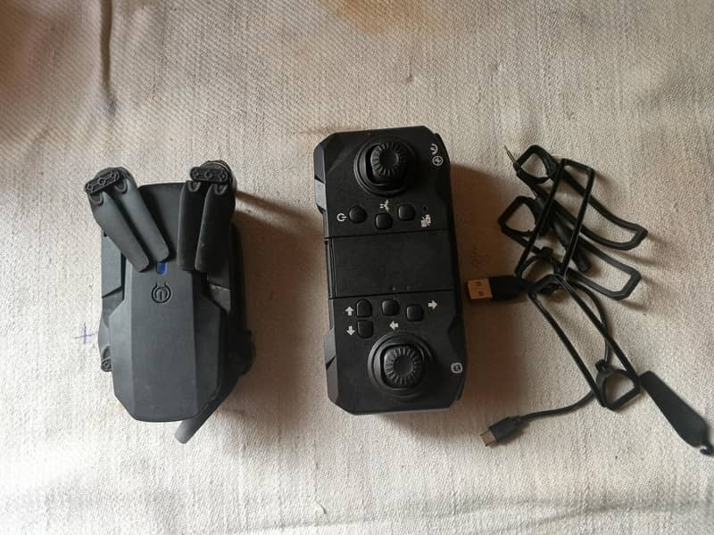 E88 drone camera with remote, camera, cells and charger - Drones ...