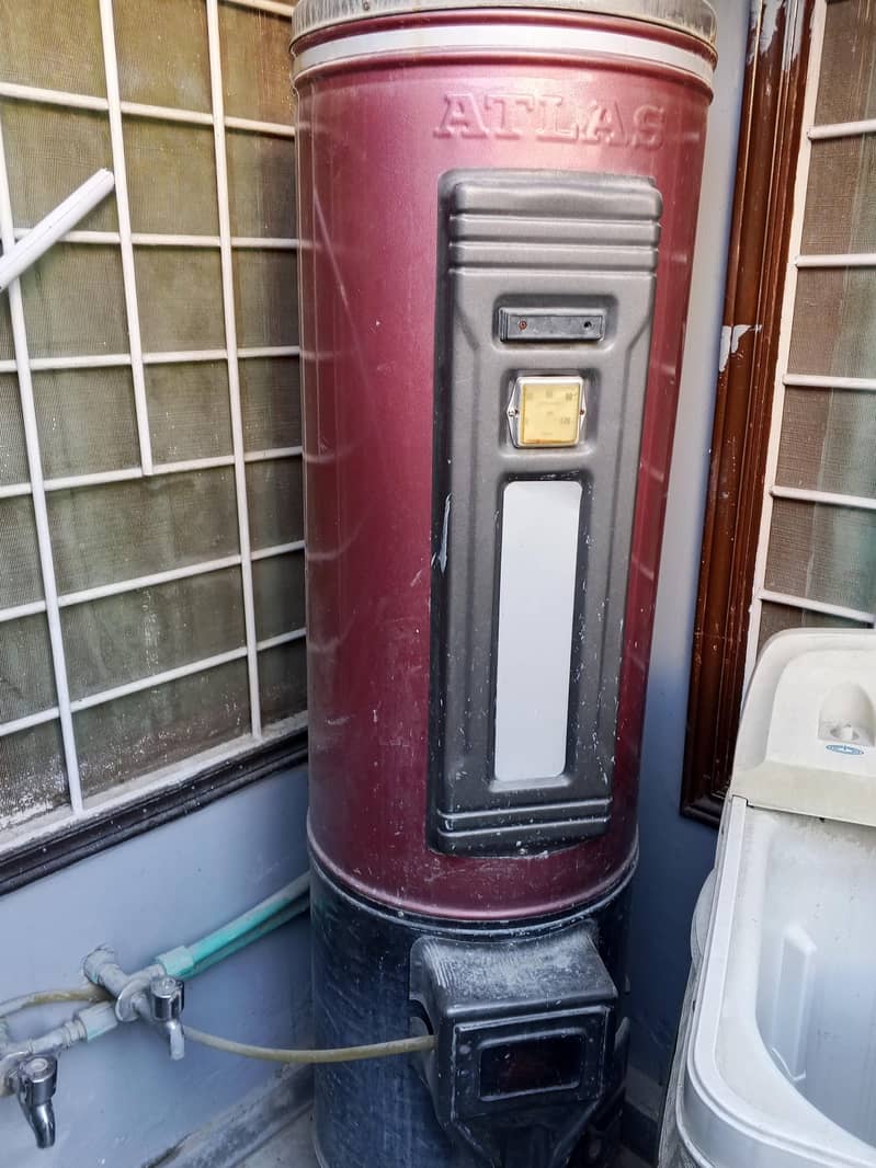 atlas 35 gallon. . . - Geysers - 1110292727