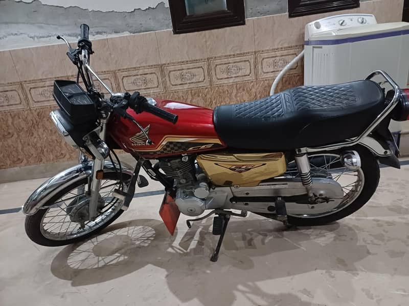 Honda CG 125 Special Gold Edition Self Start - Standard - 1110293059