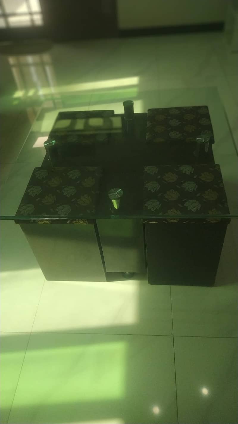 Square table with four stool seat - Dining Tables - 1110293874