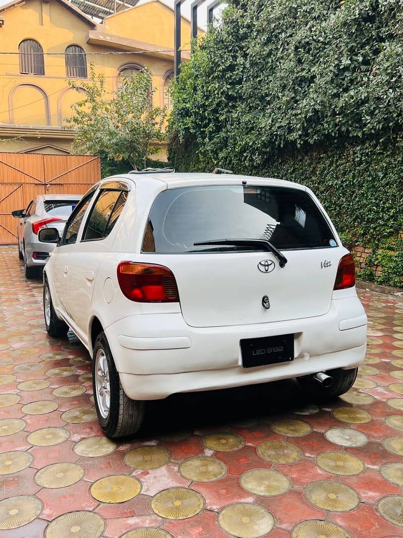 Toyota Vitz 5/8 - Cars - 1110294907