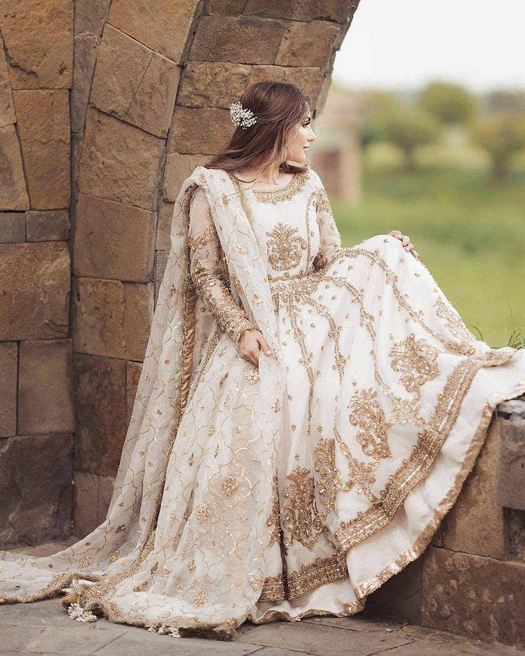 Agha Noor Ivory & Gold Bridal Maxi – Worn Once | With Veil & Pouch ...