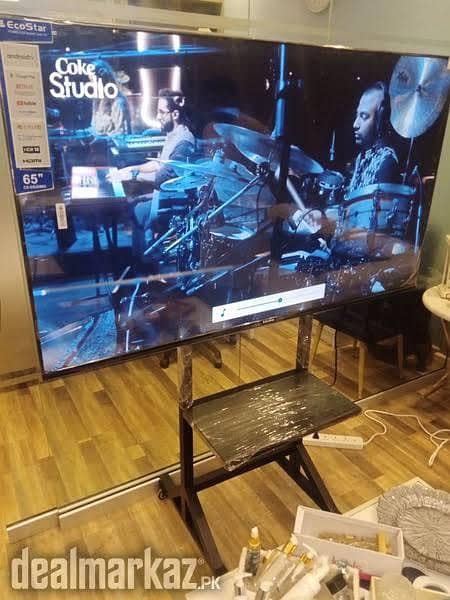 LCD LED tv wheels stand portable with wall mount different prices ...