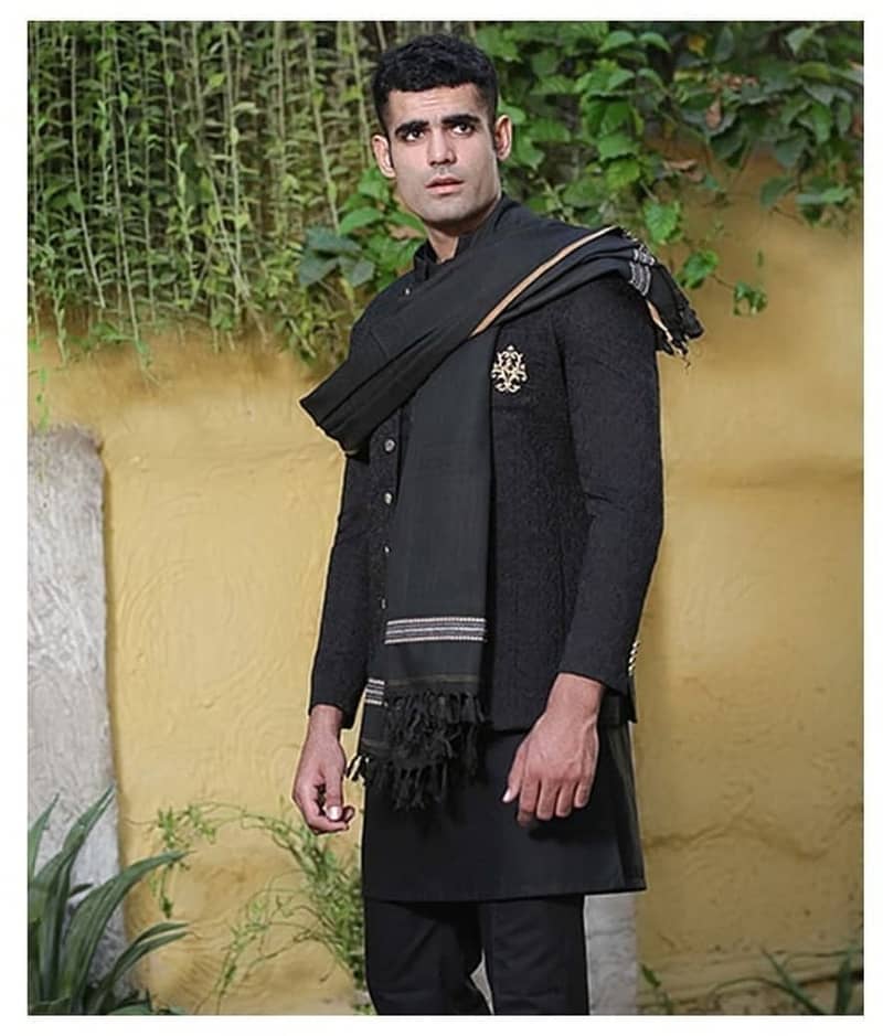 All Types of Shawls Available | Thari, Balochi, Winter Shawls - Eastern ...