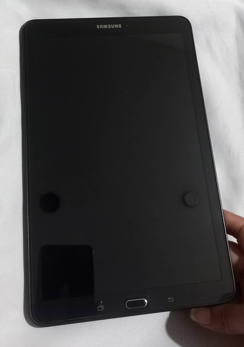 Samsung Galaxy Tab E SM-T561 - Tablets - 1110310677