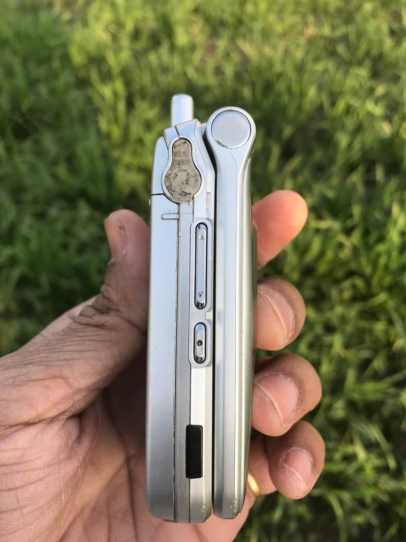 Motorola Folding PTA Approved - Mobile Phones - 1104781522