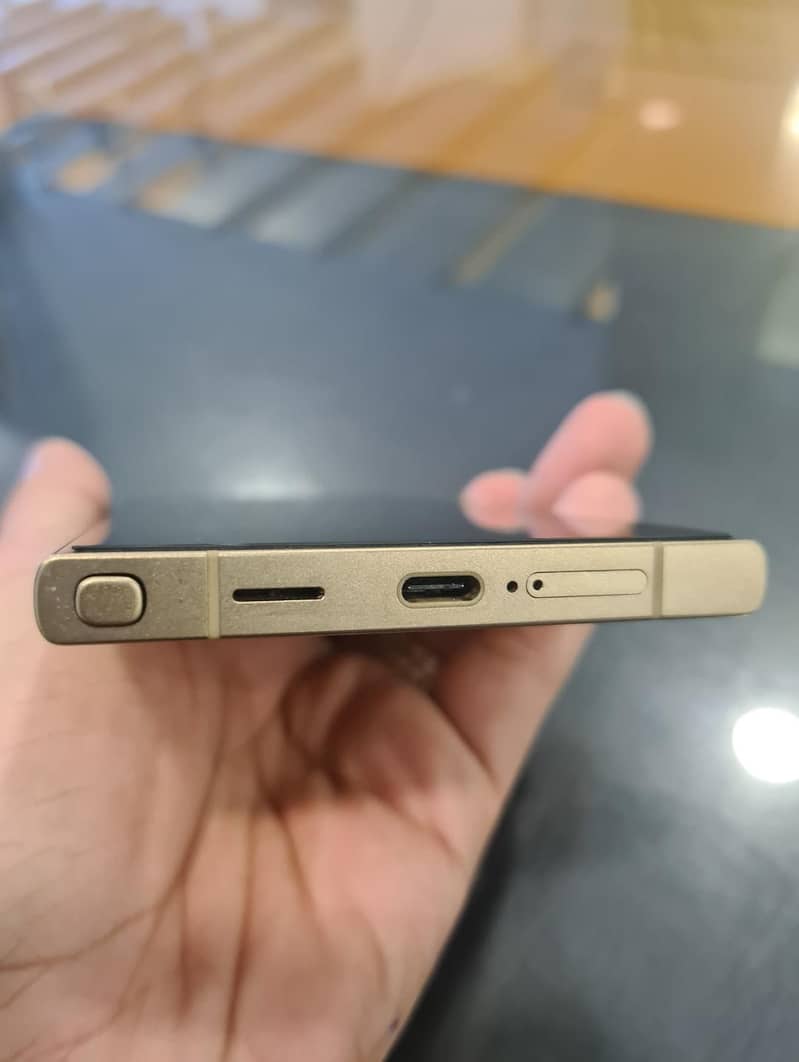 Samsung galaxy s24 ultra with box brand new condition - Mobile Phones ...