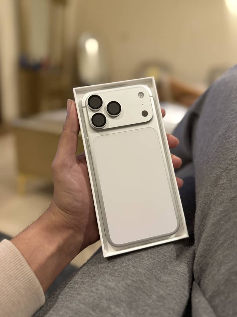 Iphone 17 Pro Max 256gb White Factory Unlocked - Mobile Phones - 1110320322