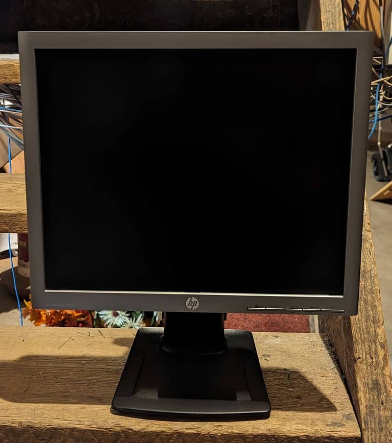 HP elitedisplay e190i Monitor - Computer Components - 1110323125