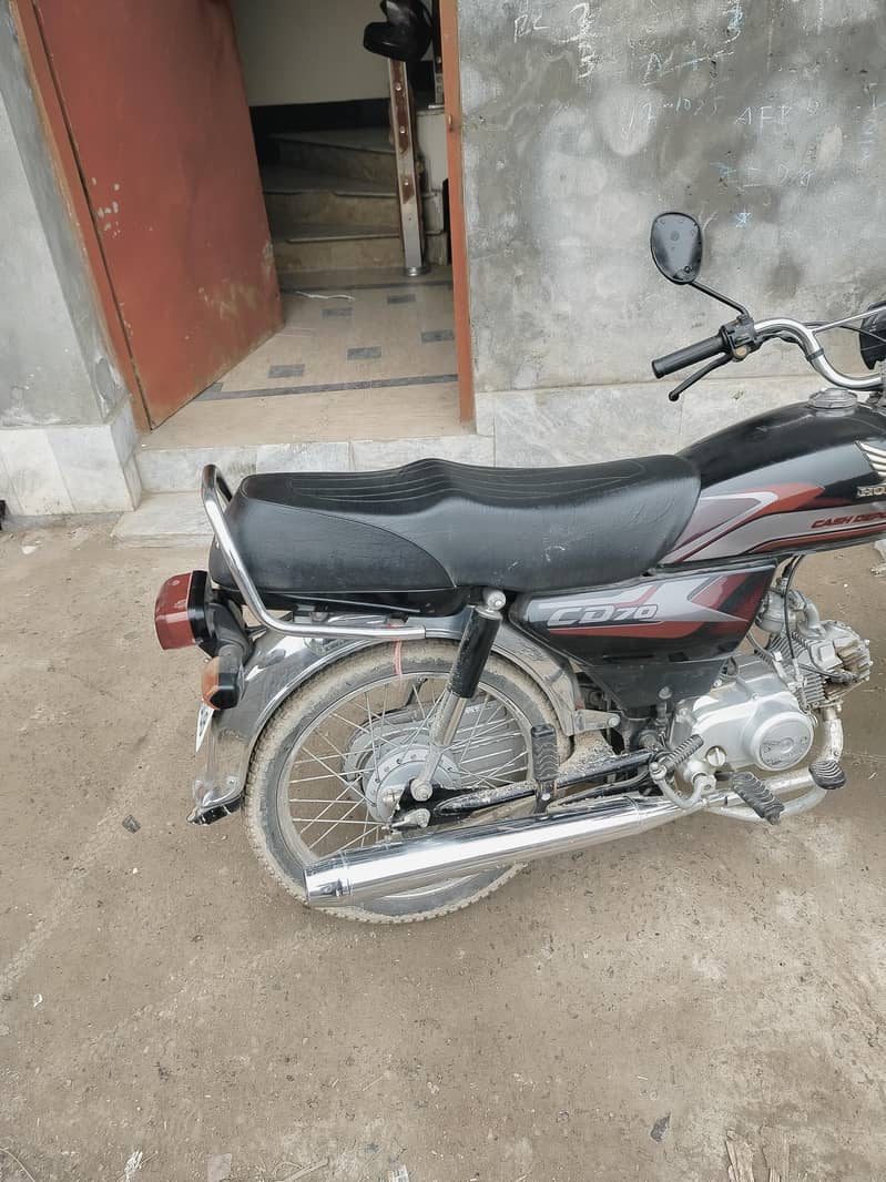 Honda CD70 17 june invoice date 2025 - Standard - 1110326283