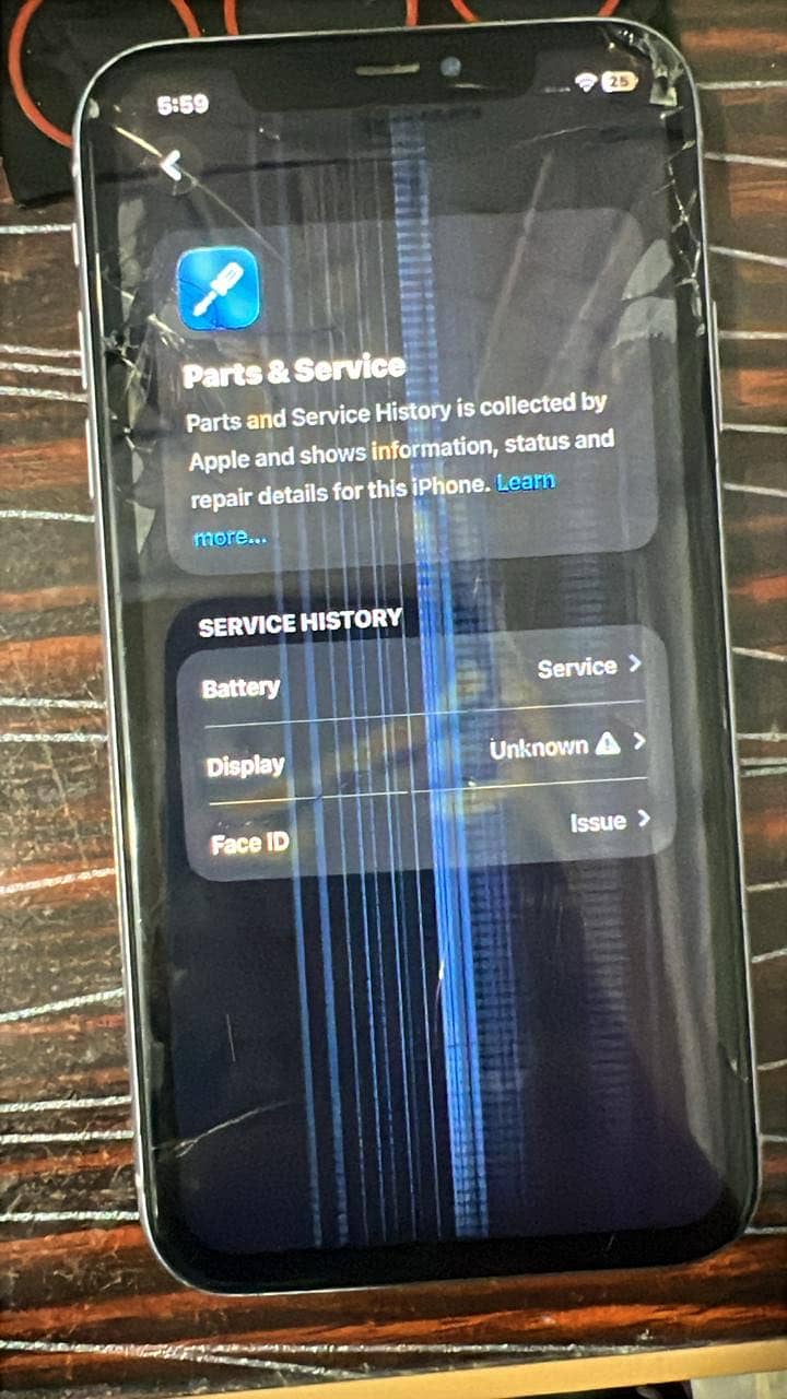 Iphone 11 - Mobile Phones - 1110336159