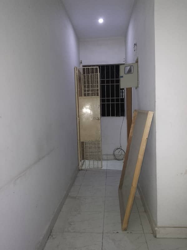 2 bed drawing lounge newly renovated 2nd floor portion for rent tiled ...