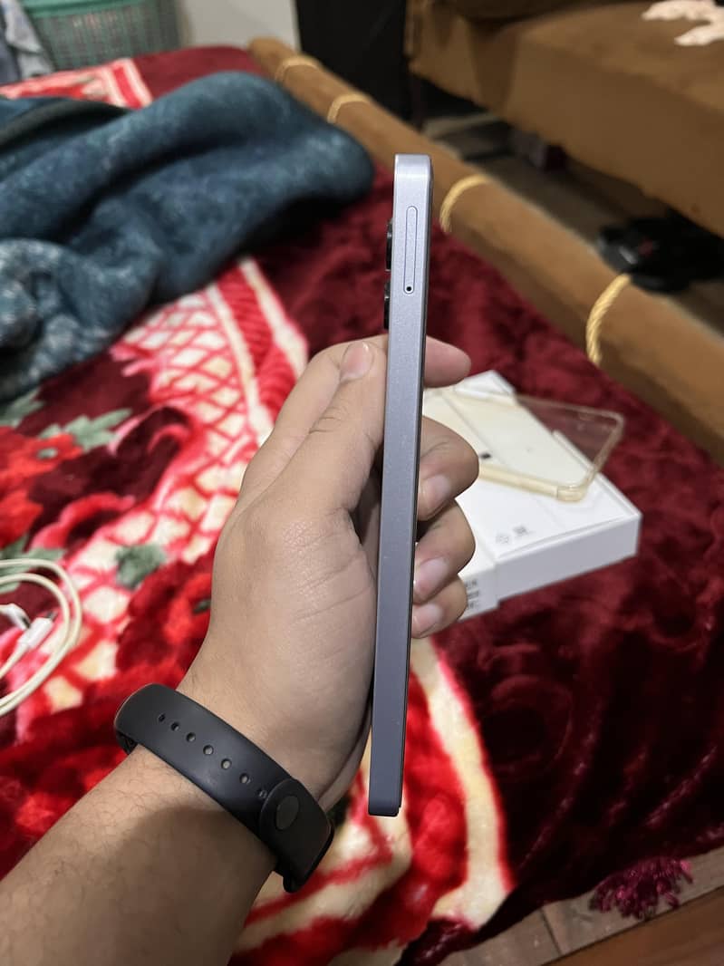 Galaxy A06 4gb, 128gb with 3.5 months warranty, box and cable. - Mobile ...