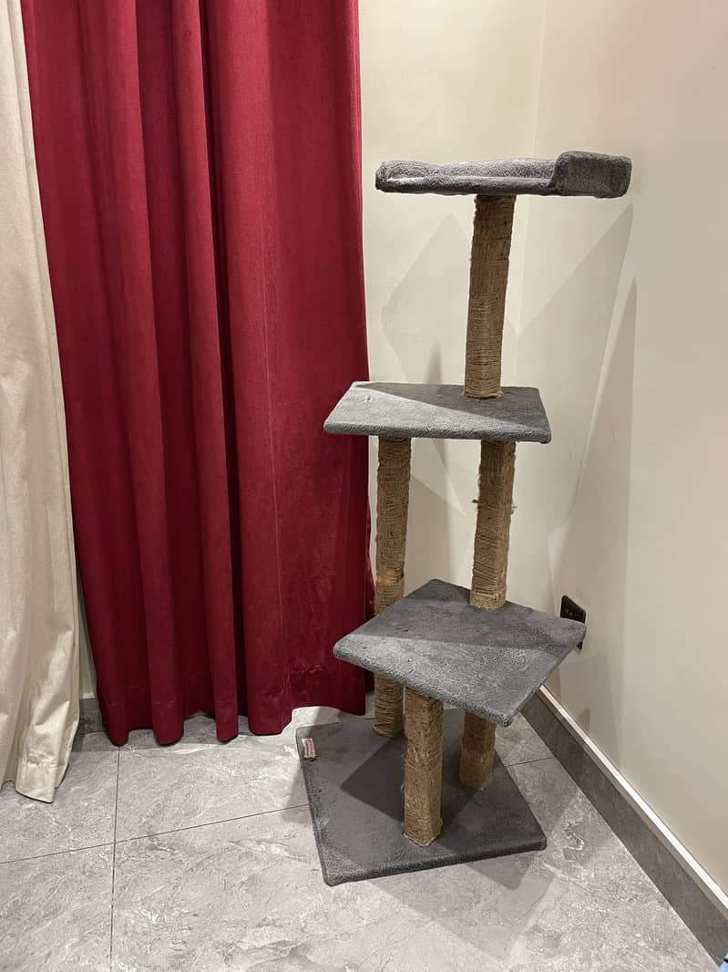 Cat scratcher for sale - Other Household Items - 1110342401