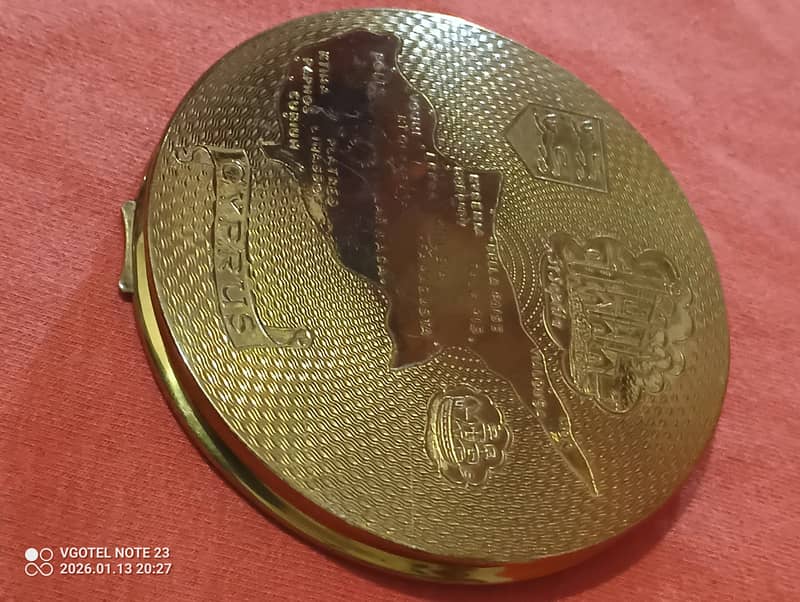 Compact Mirror - Other Makeup Accessories - 1110345883