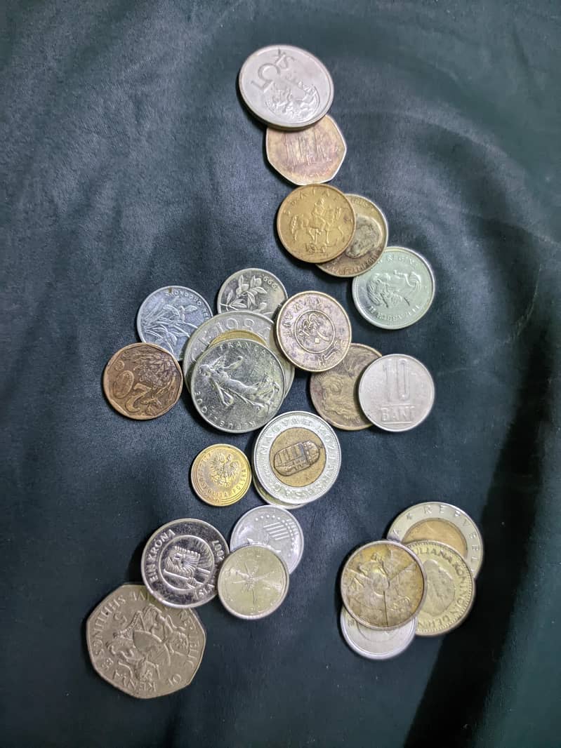 26 coins from 26 different countries - Coins & Notes - 1110348546