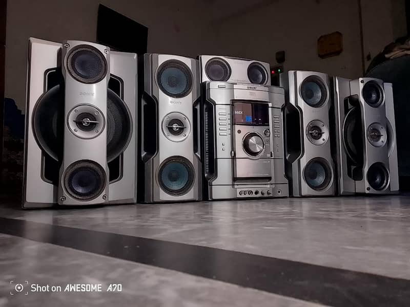 Sony mhc-gn88d hi-fi component sound system with remote - Speakers ...