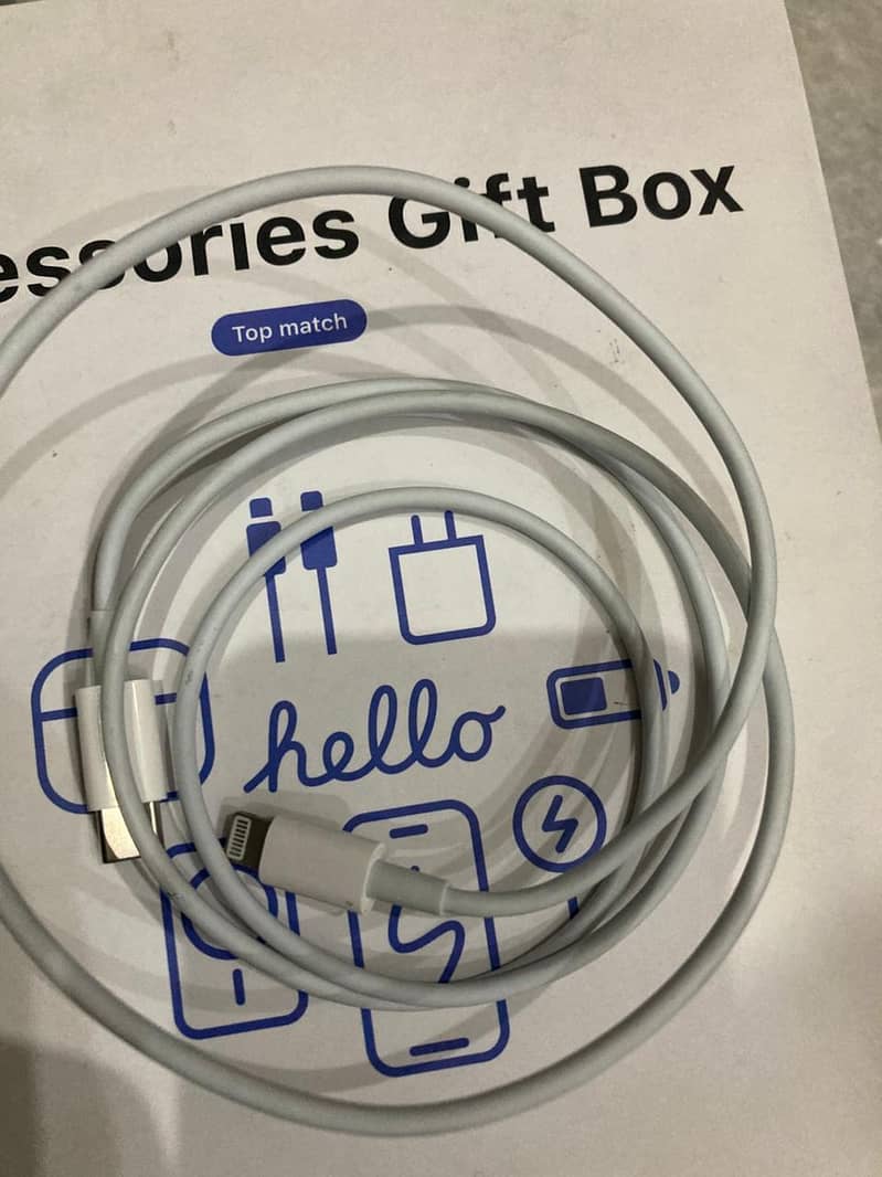 IOS iPhone 17 pro max chargint kit and other android phone charger ...