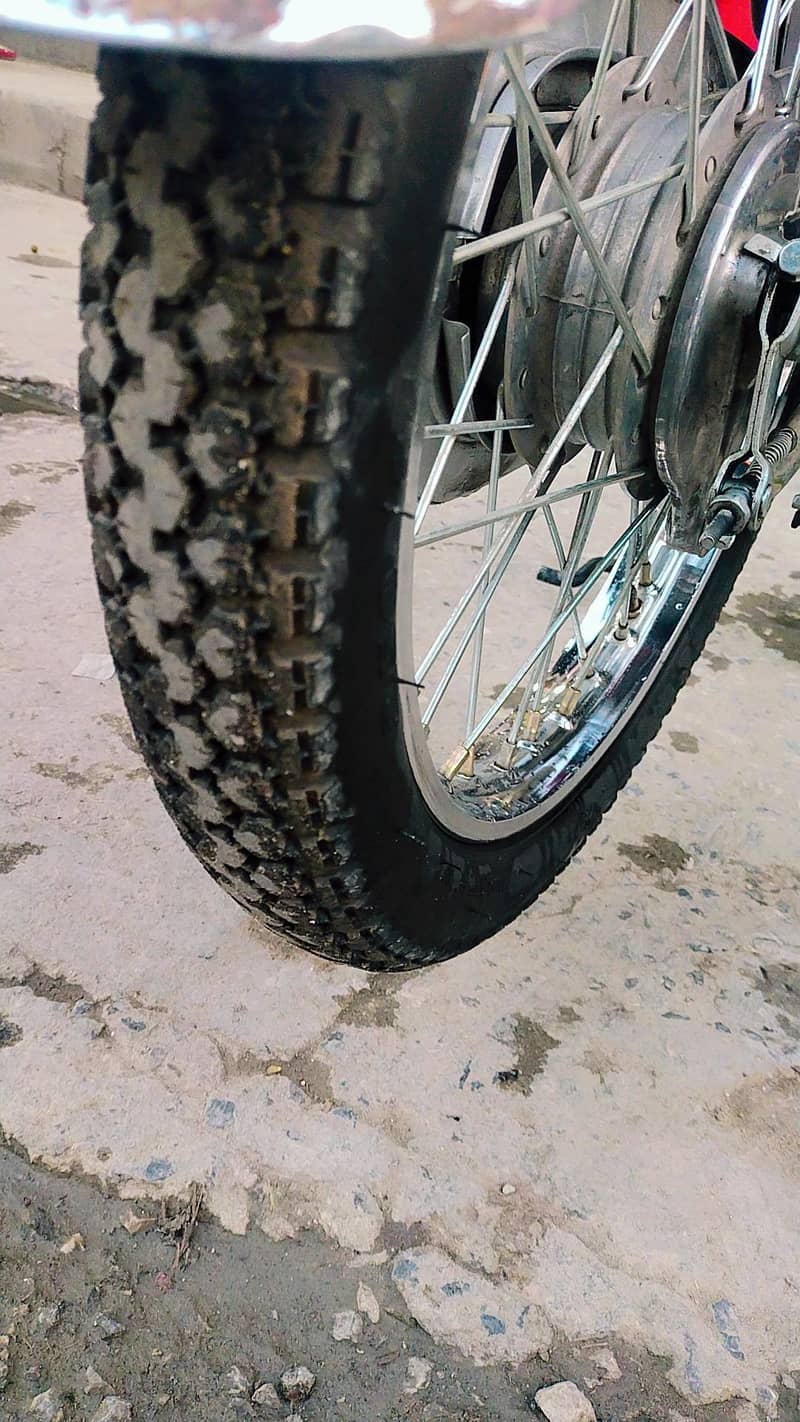 hi speed 25 madal total janwan bilkol oko chaska parte dor raha ...