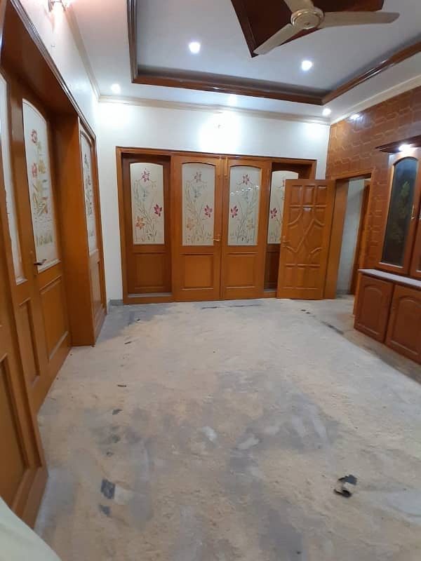 44 Marla Double Storey House On Service Road For Sale With Gas - Houses ...