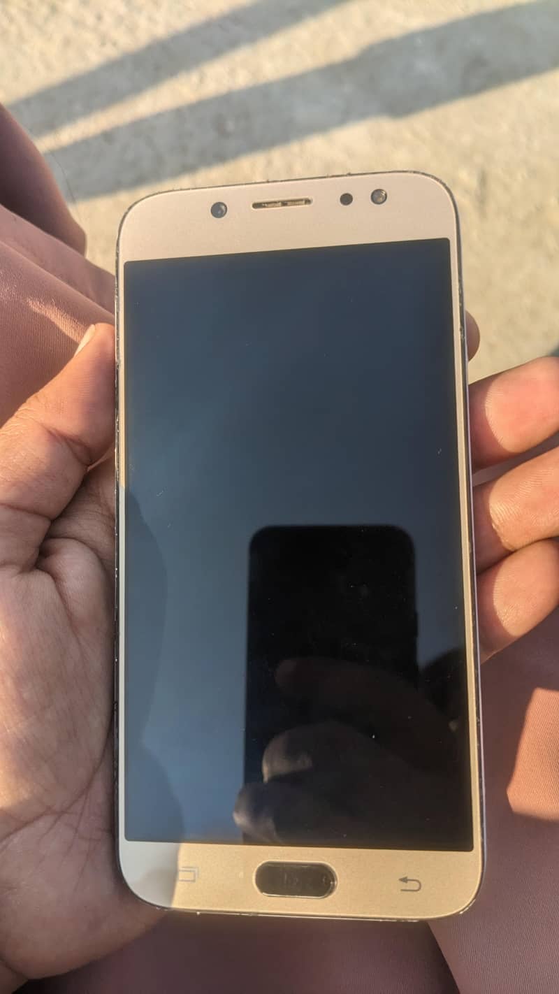 Samsung J7 Pro Dual SIM official PTA - Mobile Phones - 1110375405