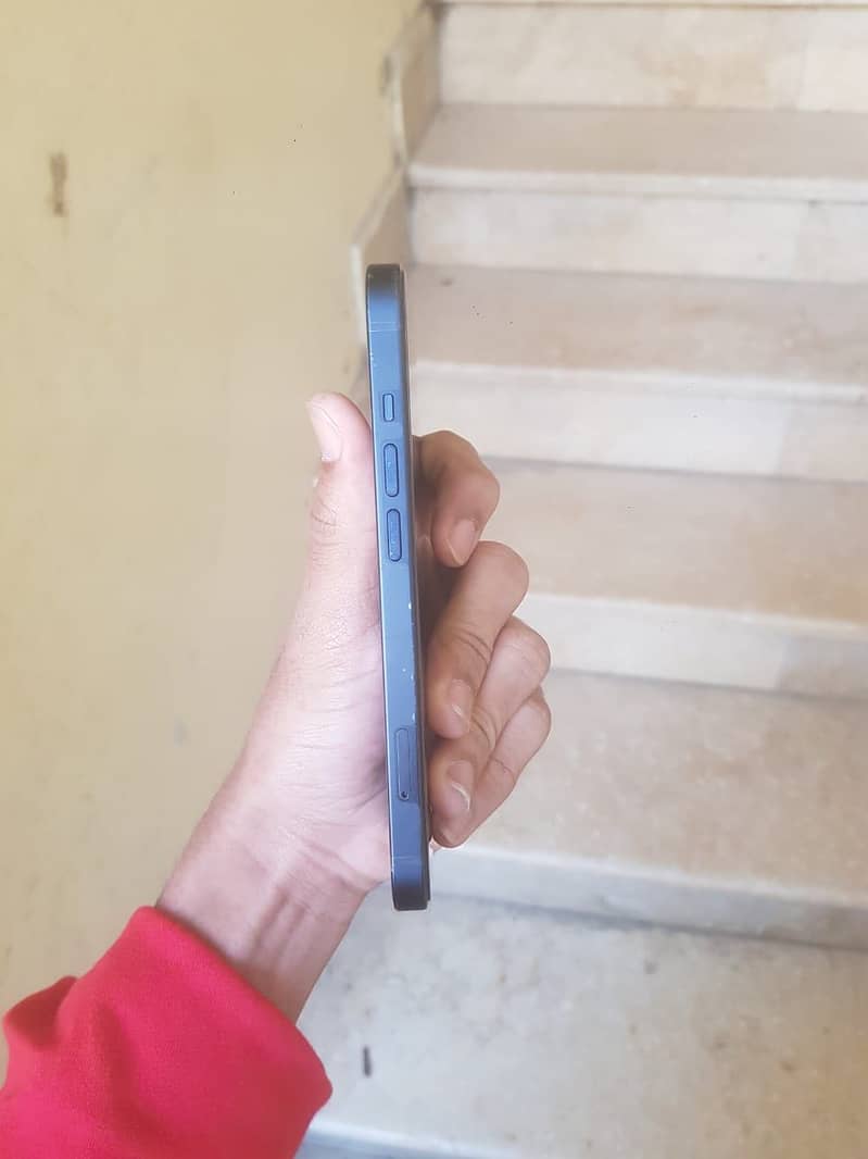 Iphone 13 - Mobile Phones - 1110378048