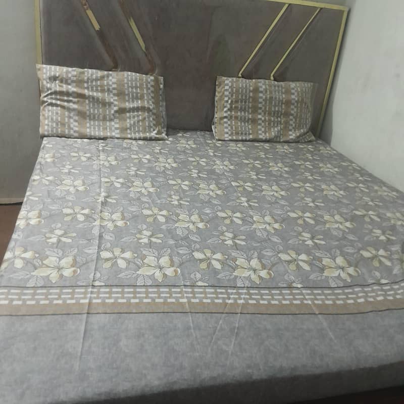king size bed - Beds - 1110378179