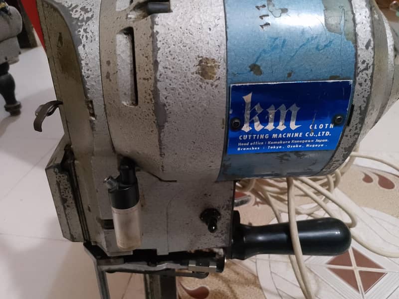 cutting machine - Sewing Machines - 1110382267