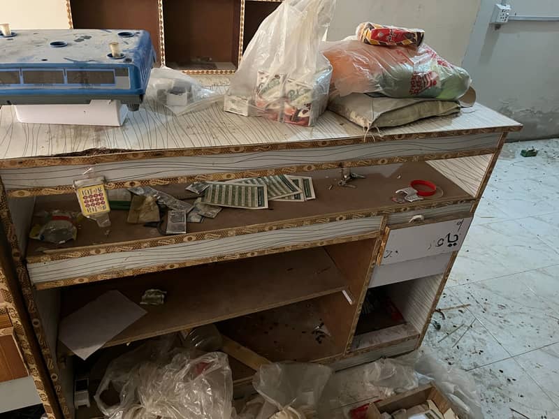 COUNTER URGENTLY SELL - Shelves & Racks - 1110383931